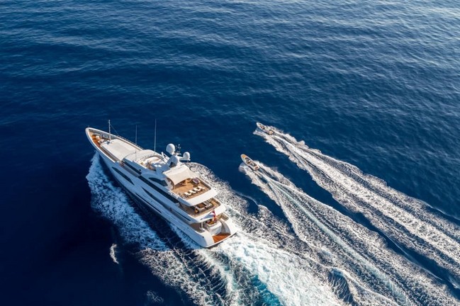 Luxury Yachts – The Marvelous Design of Feadship’s Larisa Superyacht ...